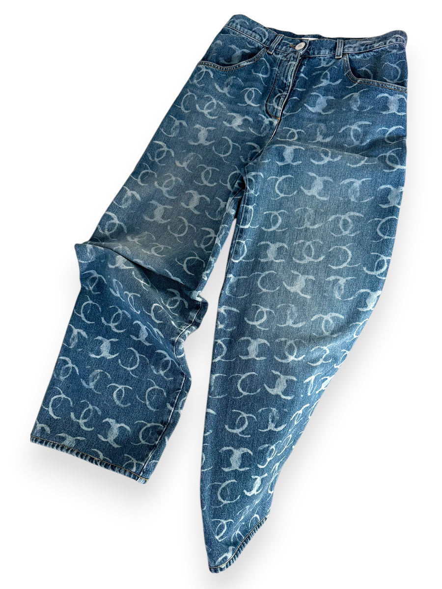 Chanel 23B logo Denim Sequin Pocket Jeans – MM Luxury Shop